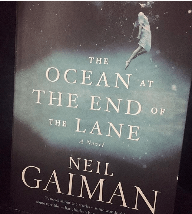 The ocean at the end of the lane – Neil Gaiman – Book Reviews